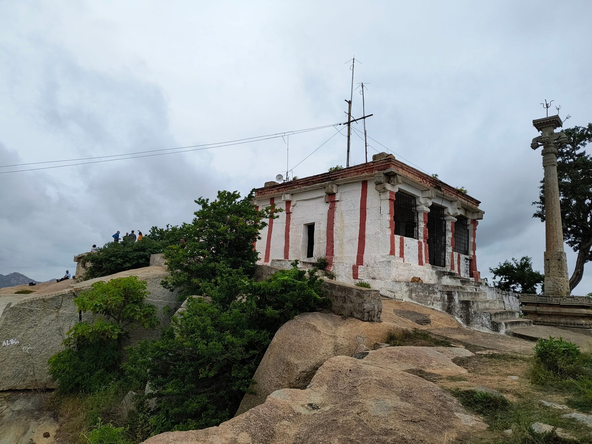 Exploring The Beautiful Gudibande Fort For The First Time
